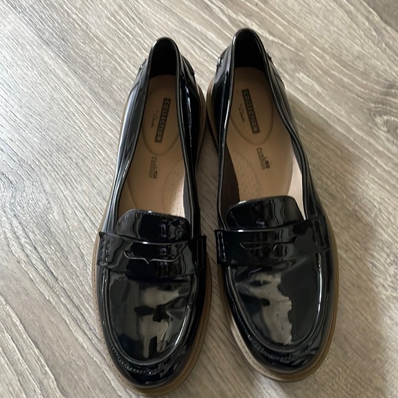 Clarks | Shoes | Clarks Shiny Back Patent Loafer | Poshmark